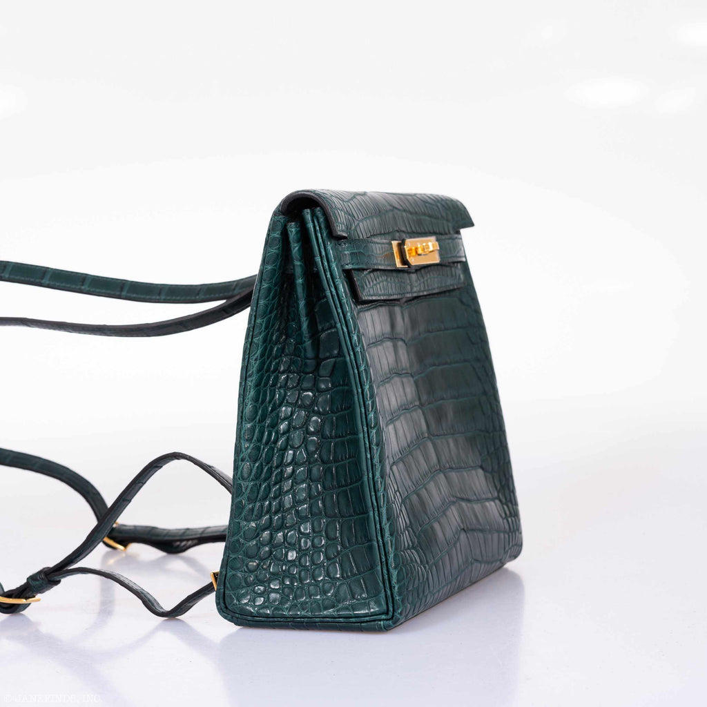 Hermès Kelly 22 Ado Backpack Vert Vertigo Alligator Gold Hardware ...